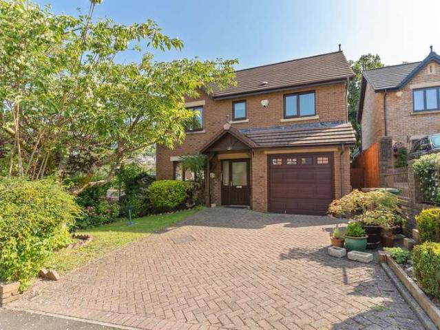 4 Bedroom Property
