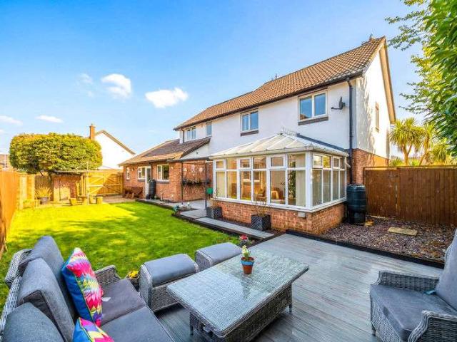 4 Bedroom Property