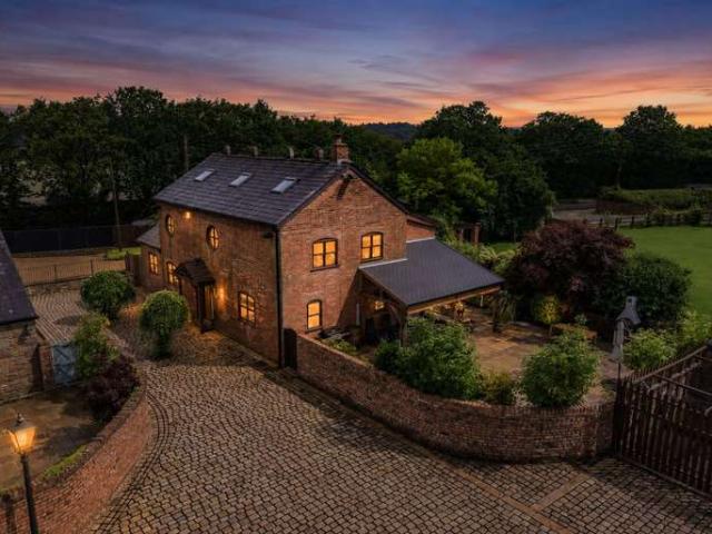 4 Bedroom Property