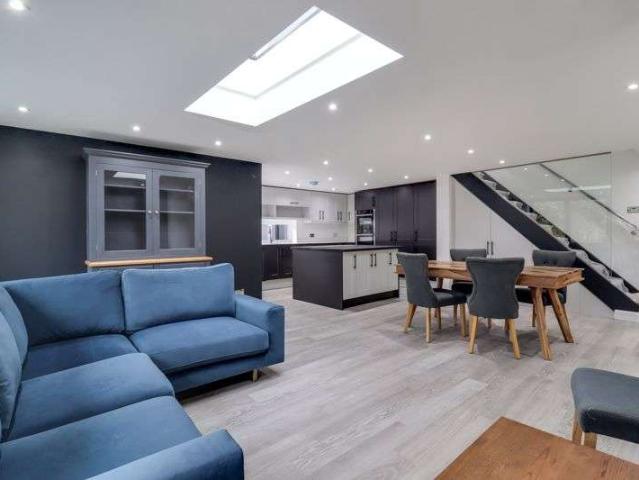 4 Bedroom Property