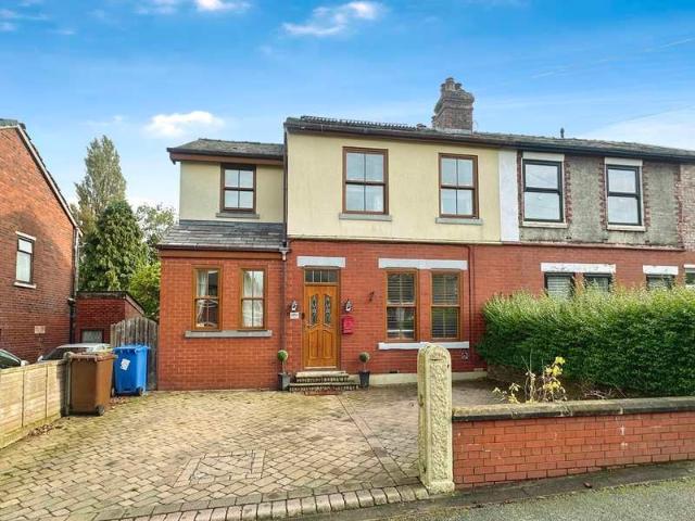 4 Bedroom Property