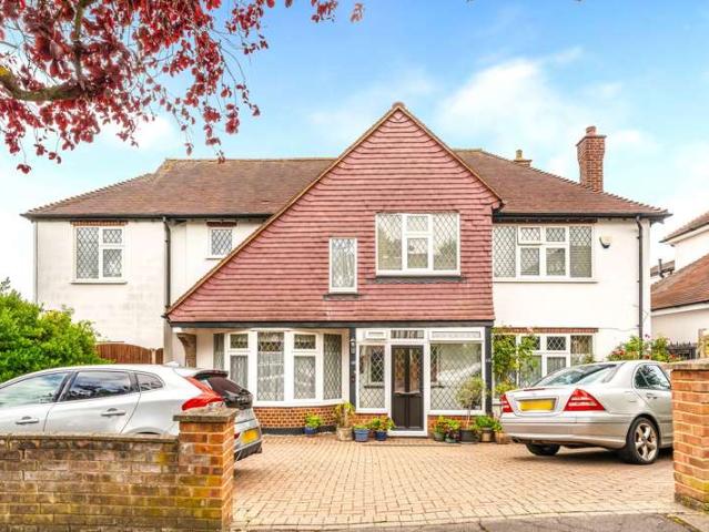 4 Bedroom Property