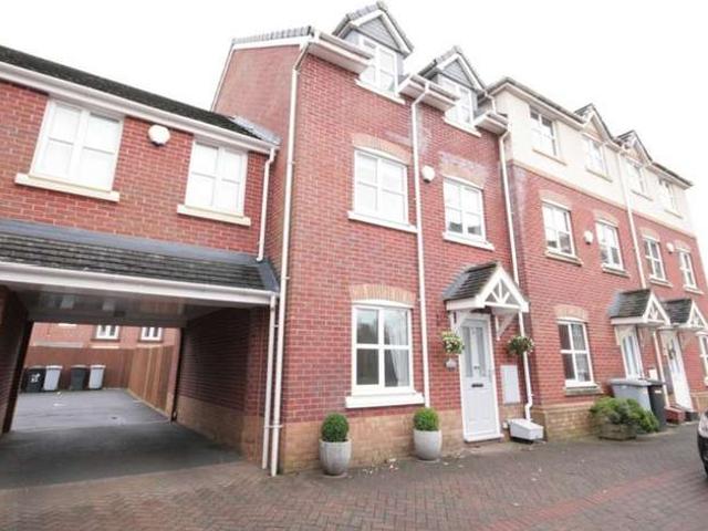 4 Bedroom Property