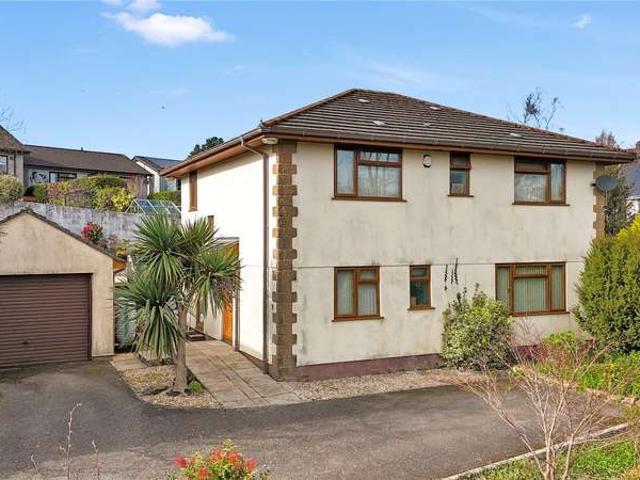 4 Bedroom Property