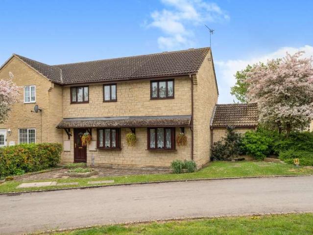 4 Bedroom Property