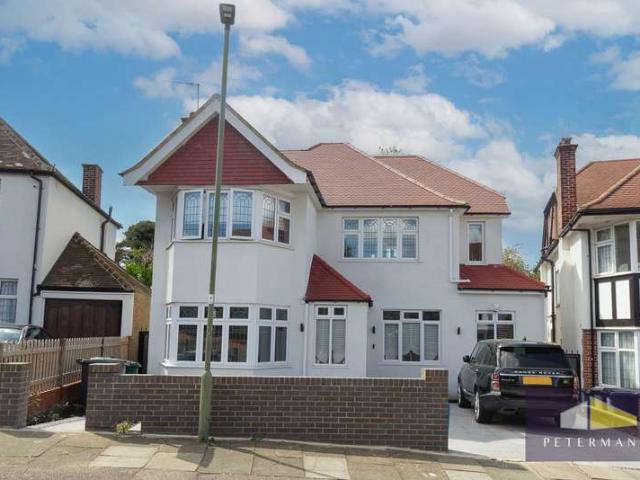 4 Bedroom Property