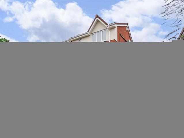 4 Bedroom Property