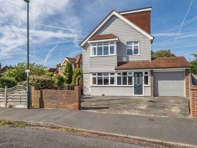 4 Bedroom Property