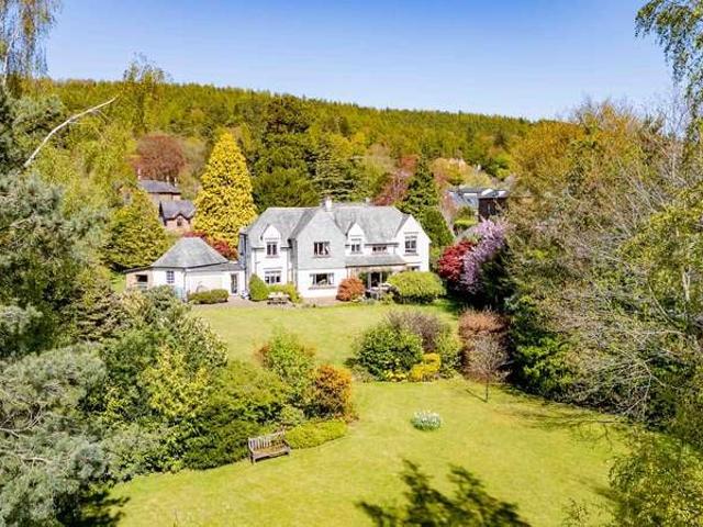 4 Bedroom Property