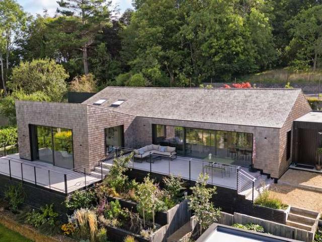 4 Bedroom Property