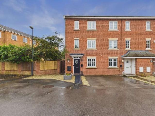 4 Bedroom Property