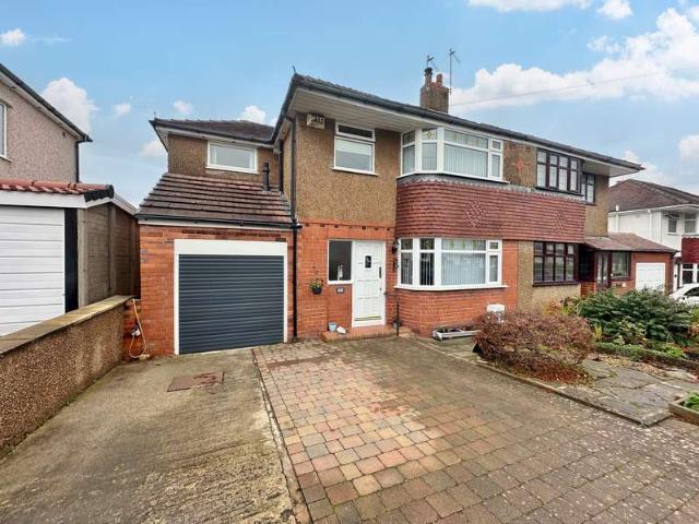 4 Bedroom Property