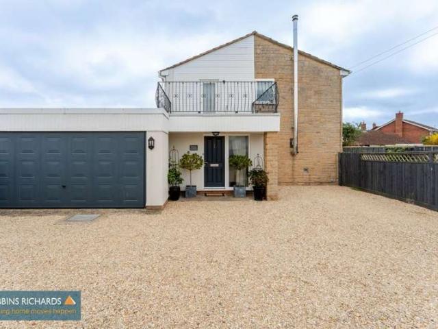 4 Bedroom Property