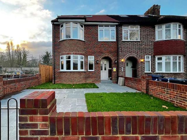 4 Bedroom Property