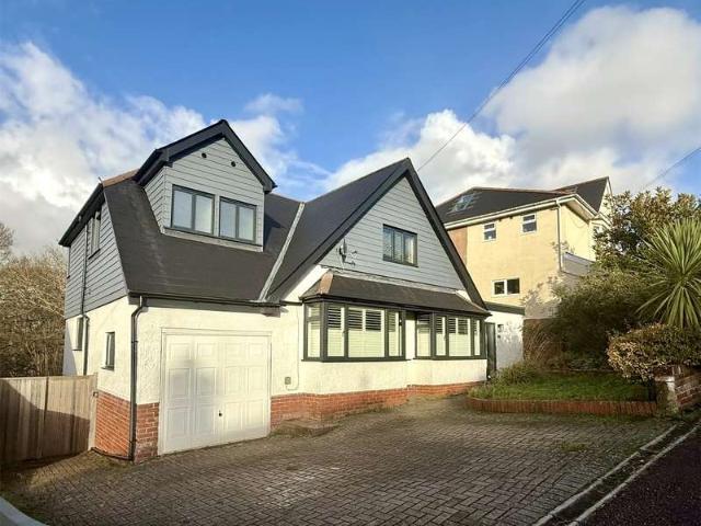 4 Bedroom Property