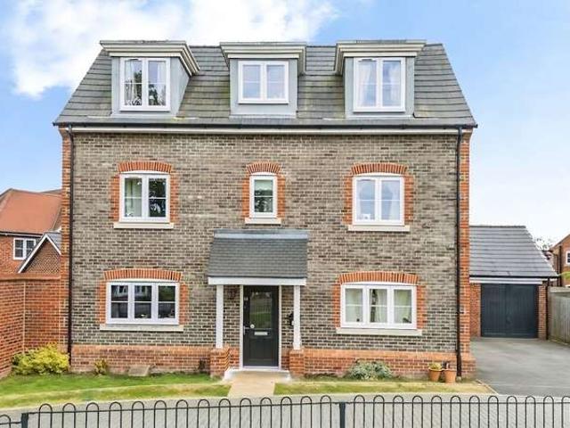 4 Bedroom Property
