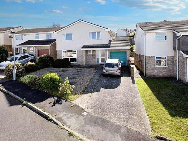 4 Bedroom Property