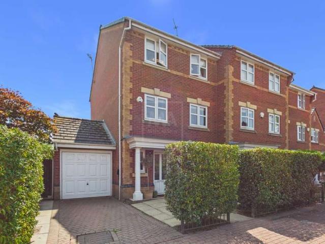 4 Bedroom Property