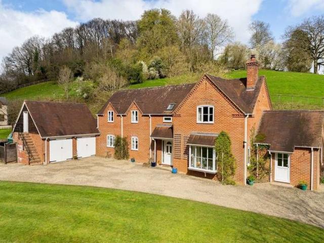4 Bedroom Property