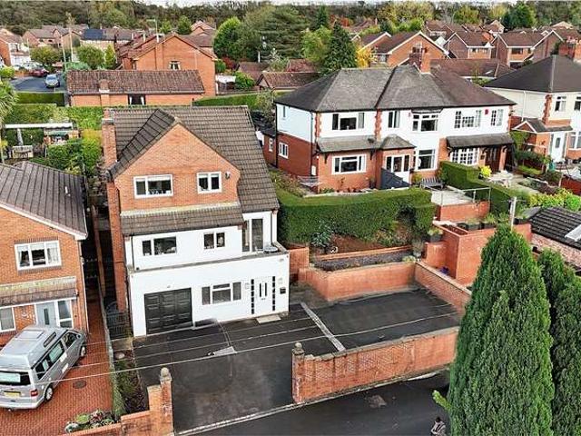 4 Bedroom Property
