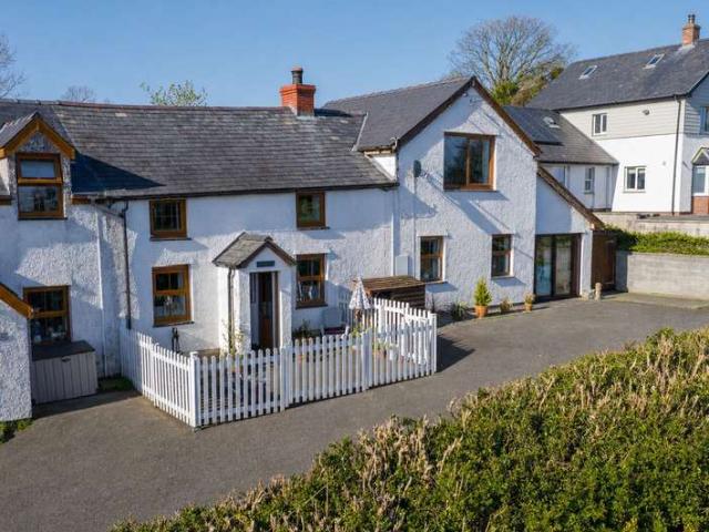 4 Bedroom Property