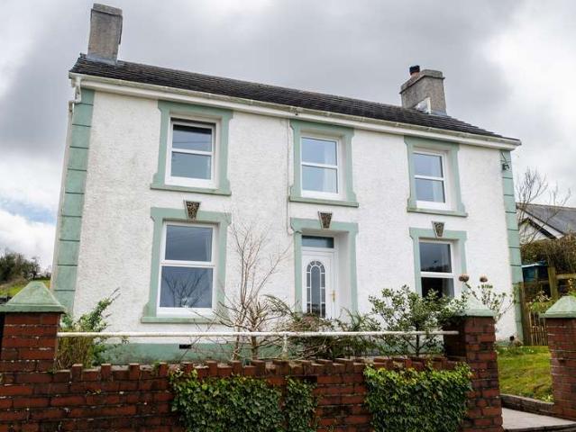 4 Bedroom Property