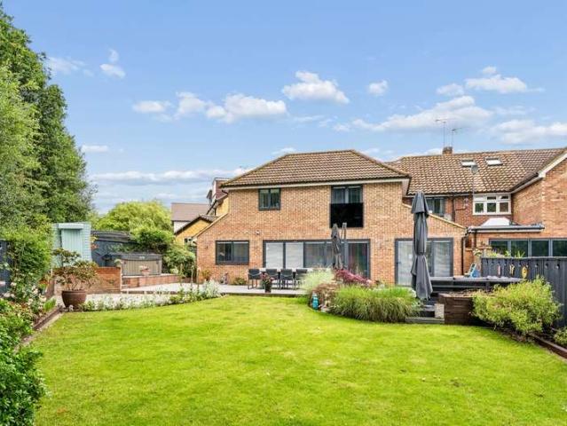 4 Bedroom Property