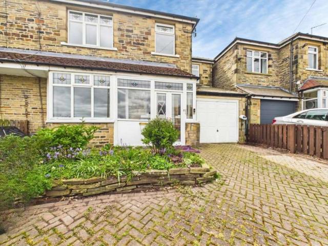 4 Bedroom Property