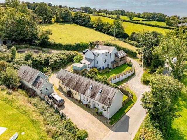 4 Bedroom Property