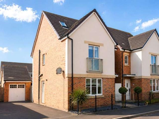 4 Bedroom Property