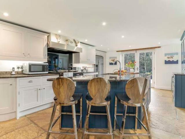 4 Bedroom Property