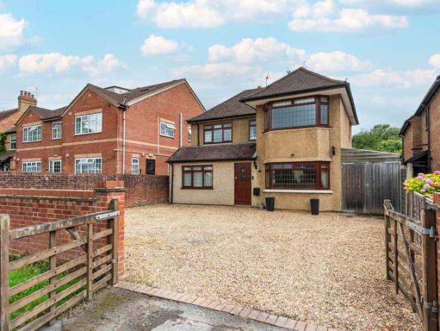 4 Bedroom Property