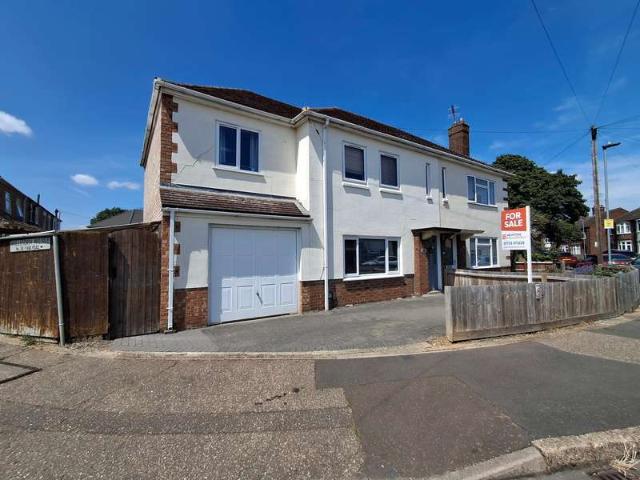 4 Bedroom Property