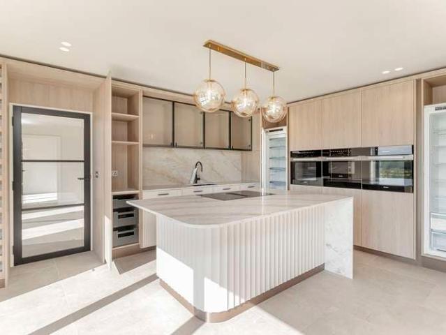 4 Bedroom Property