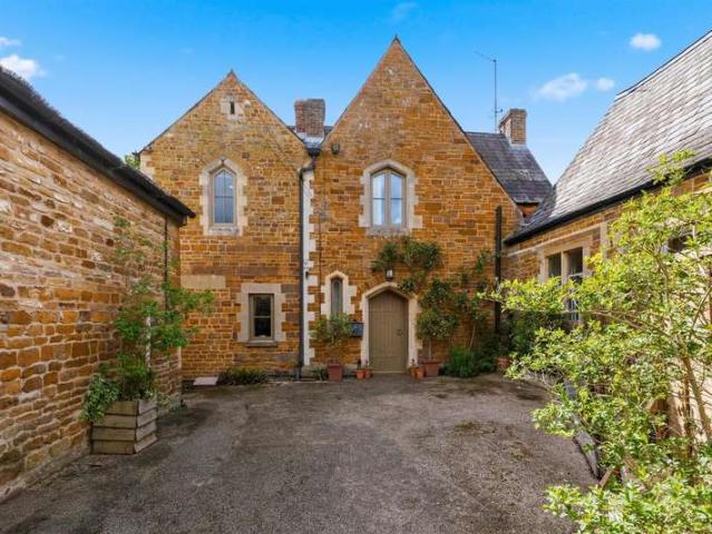 4 Bedroom Property