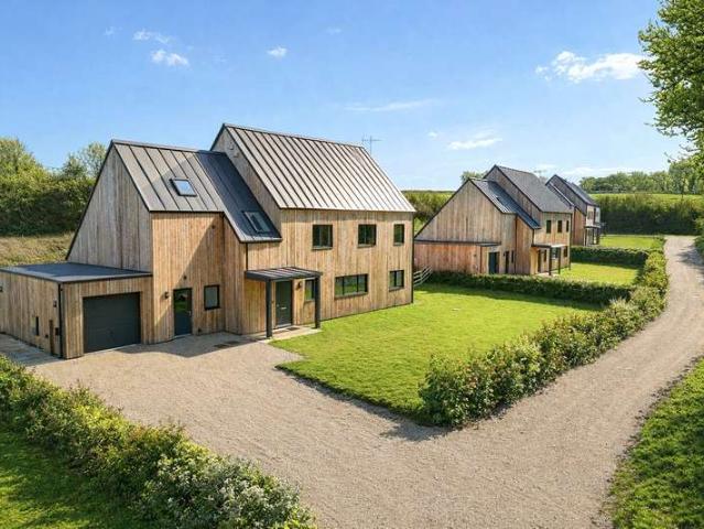 4 Bedroom Property