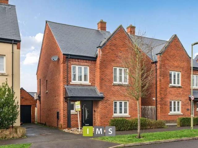 4 Bedroom Property