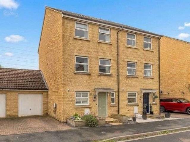 4 Bedroom Property