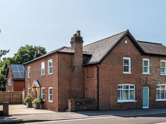 4 Bedroom Property