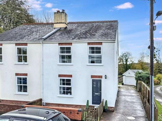 4 Bedroom Property