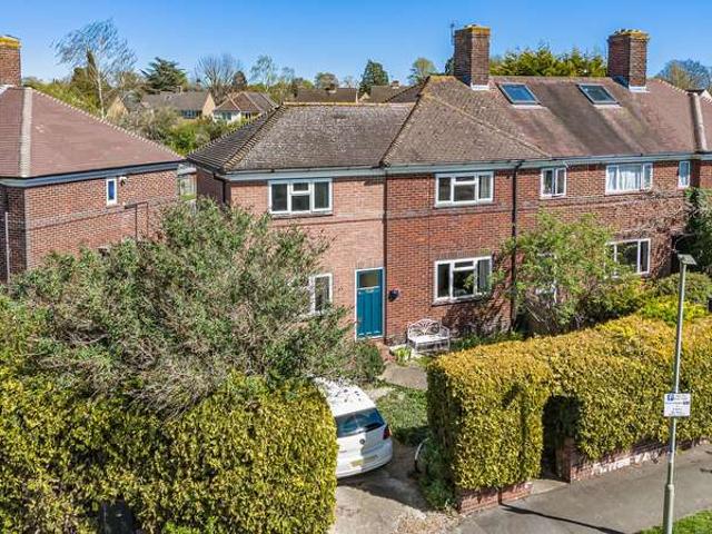4 Bedroom Property