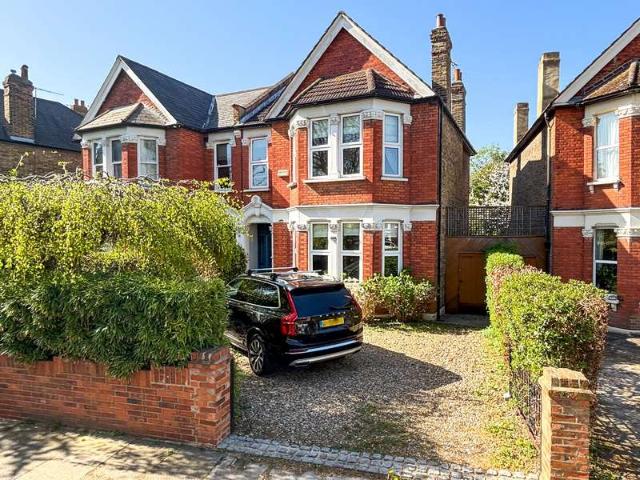 4 Bedroom Property