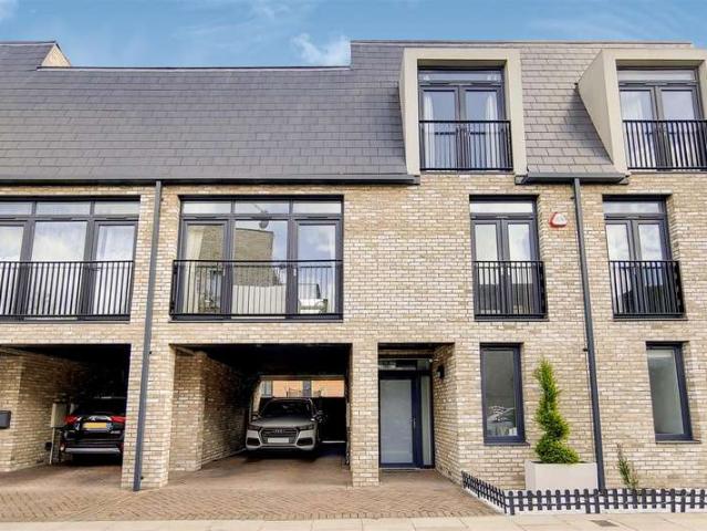 4 Bedroom Property