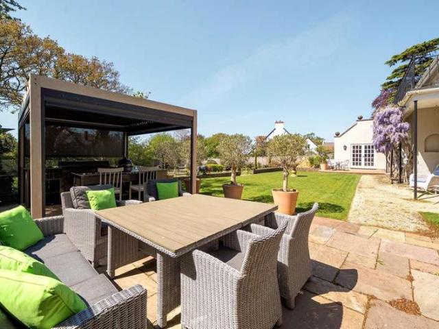 4 Bedroom Property