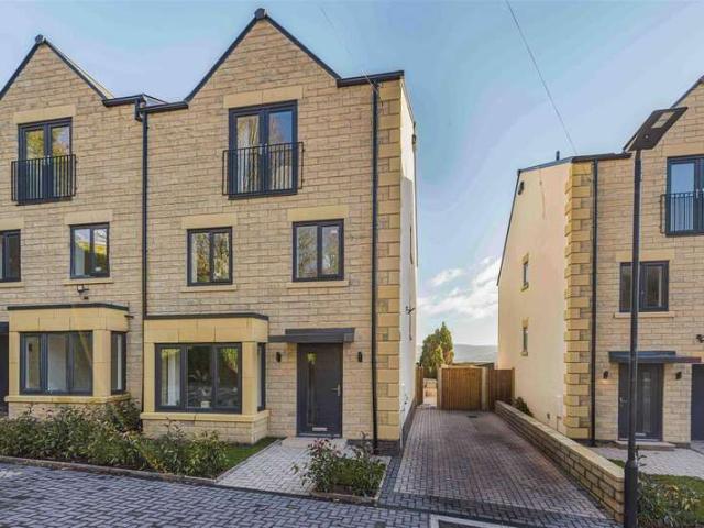 4 Bedroom Property