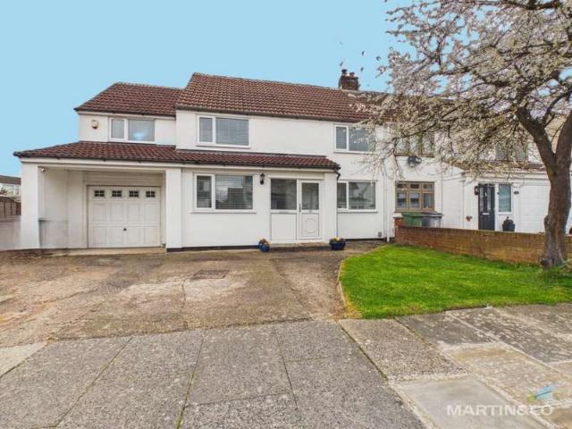 4 Bedroom Property