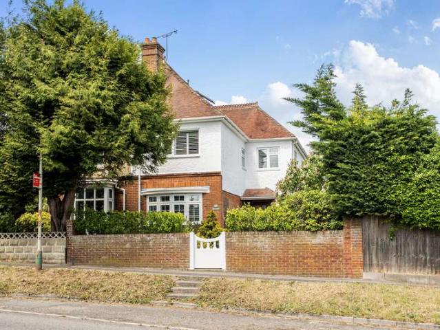 4 Bedroom Property