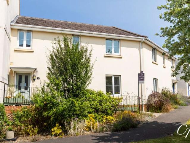 4 Bedroom Property