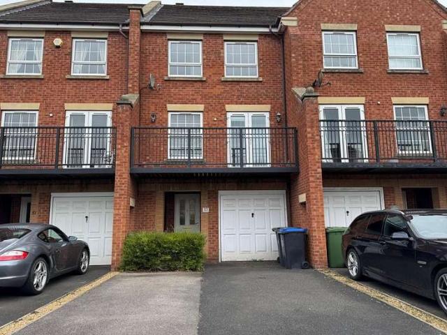 4 Bedroom Property