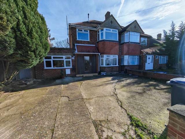4 Bedroom Property